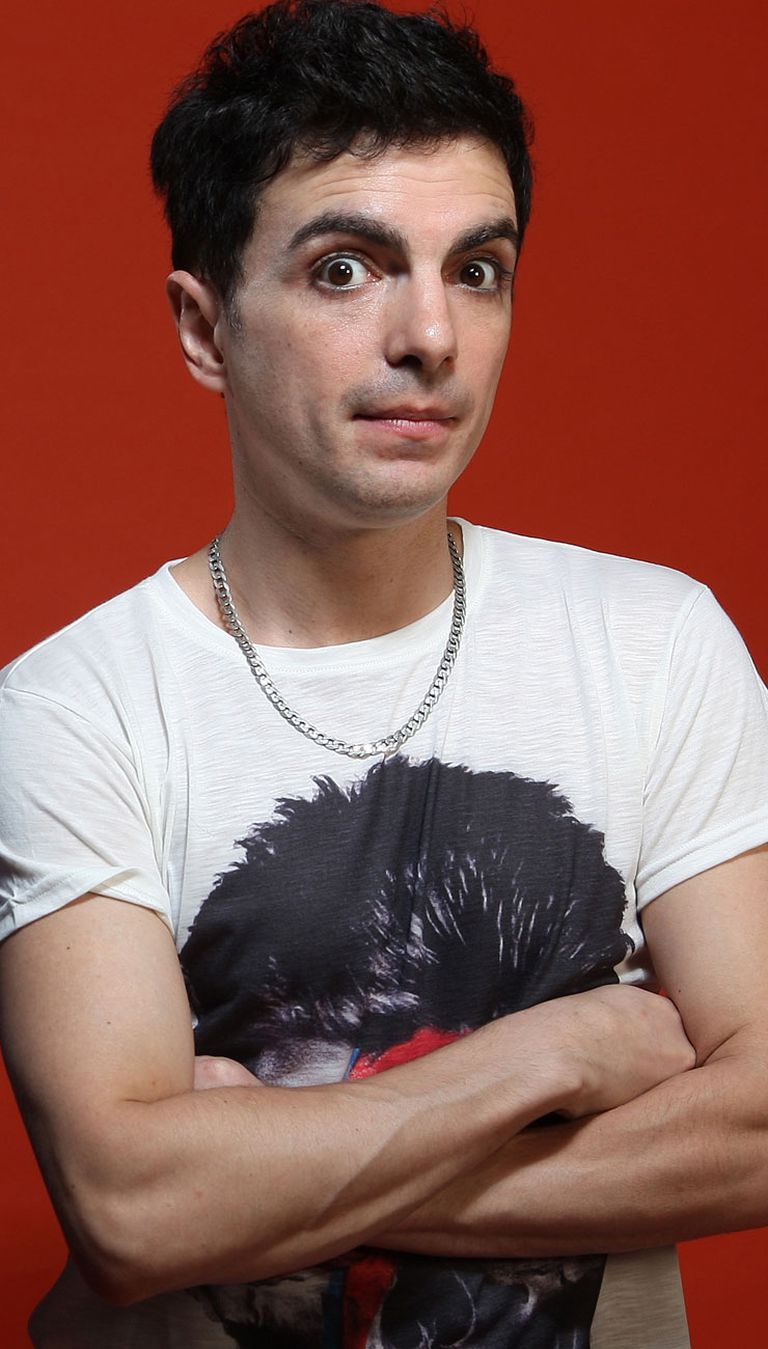 5 de Octubre de 1971, nace ALE SERGI. – TU RADIO AMIGA